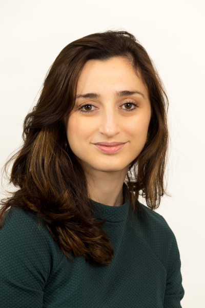 Dr Cristina David
